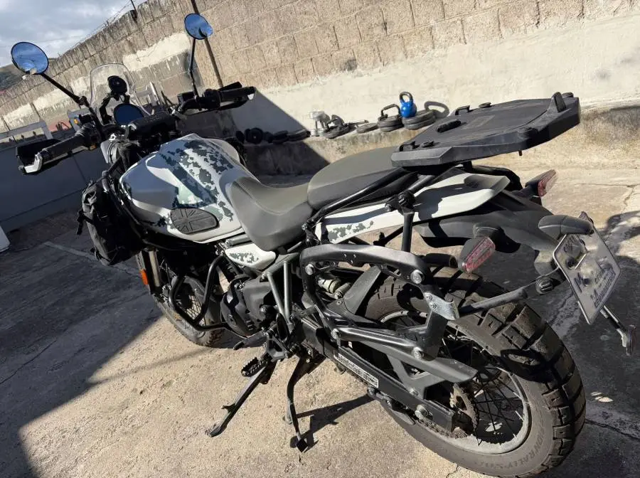 Royal Enfield, Himalayan 450 Kamet White, 2025