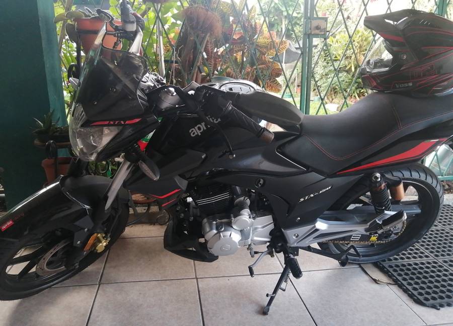Aprilia, STX, 2015