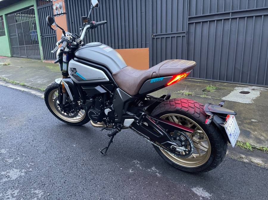 CFMoto, CLX 700, 2022